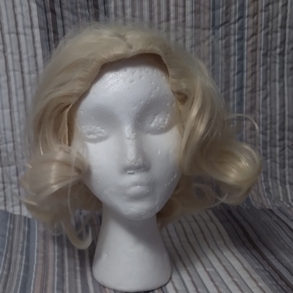 wellkage | Hair | Wellkage Short Blonde Marilyn Monroe Cosplay Wig ...
